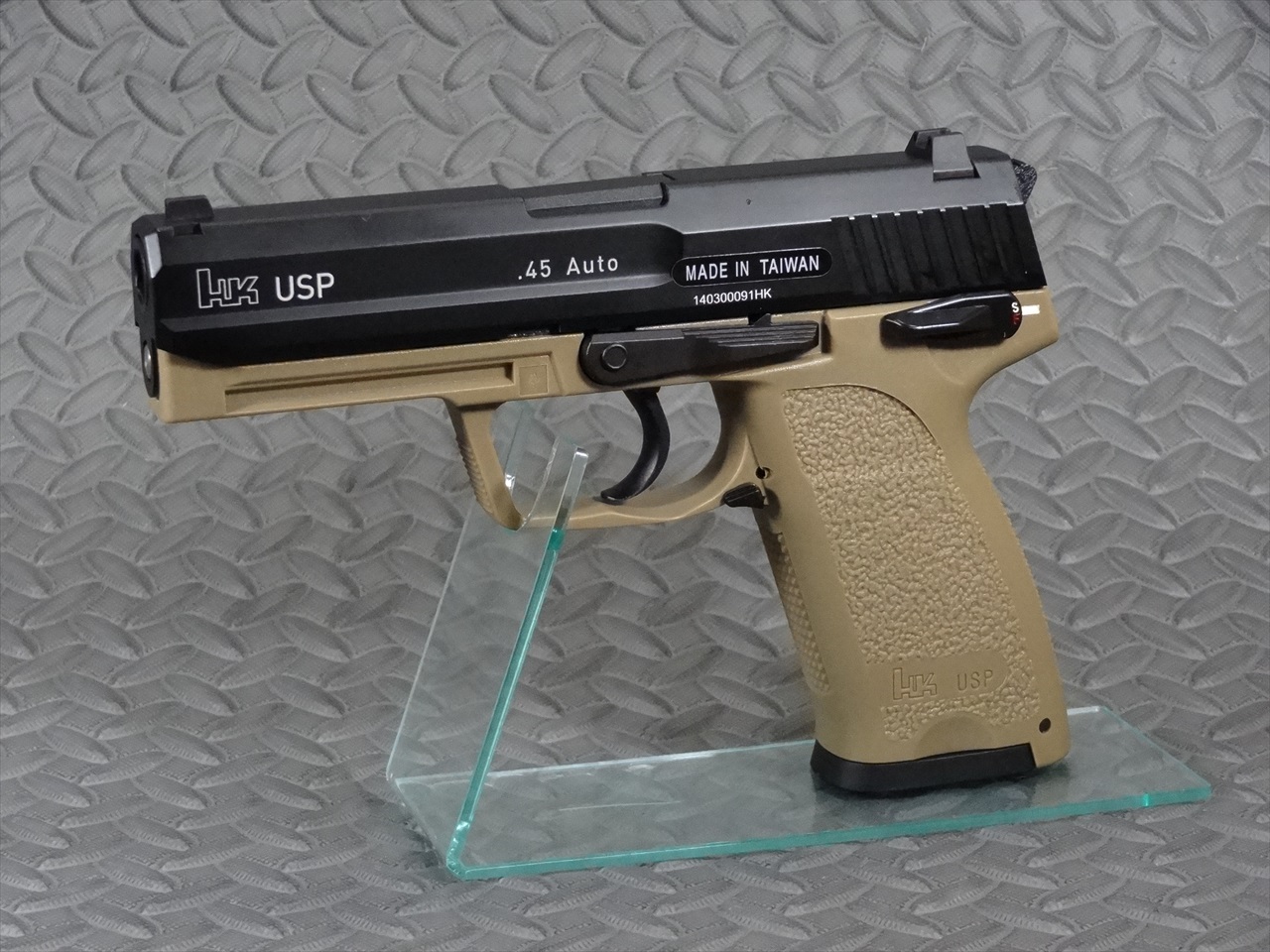 KWA/Umarex HK USP .45 TAN StrikeArms