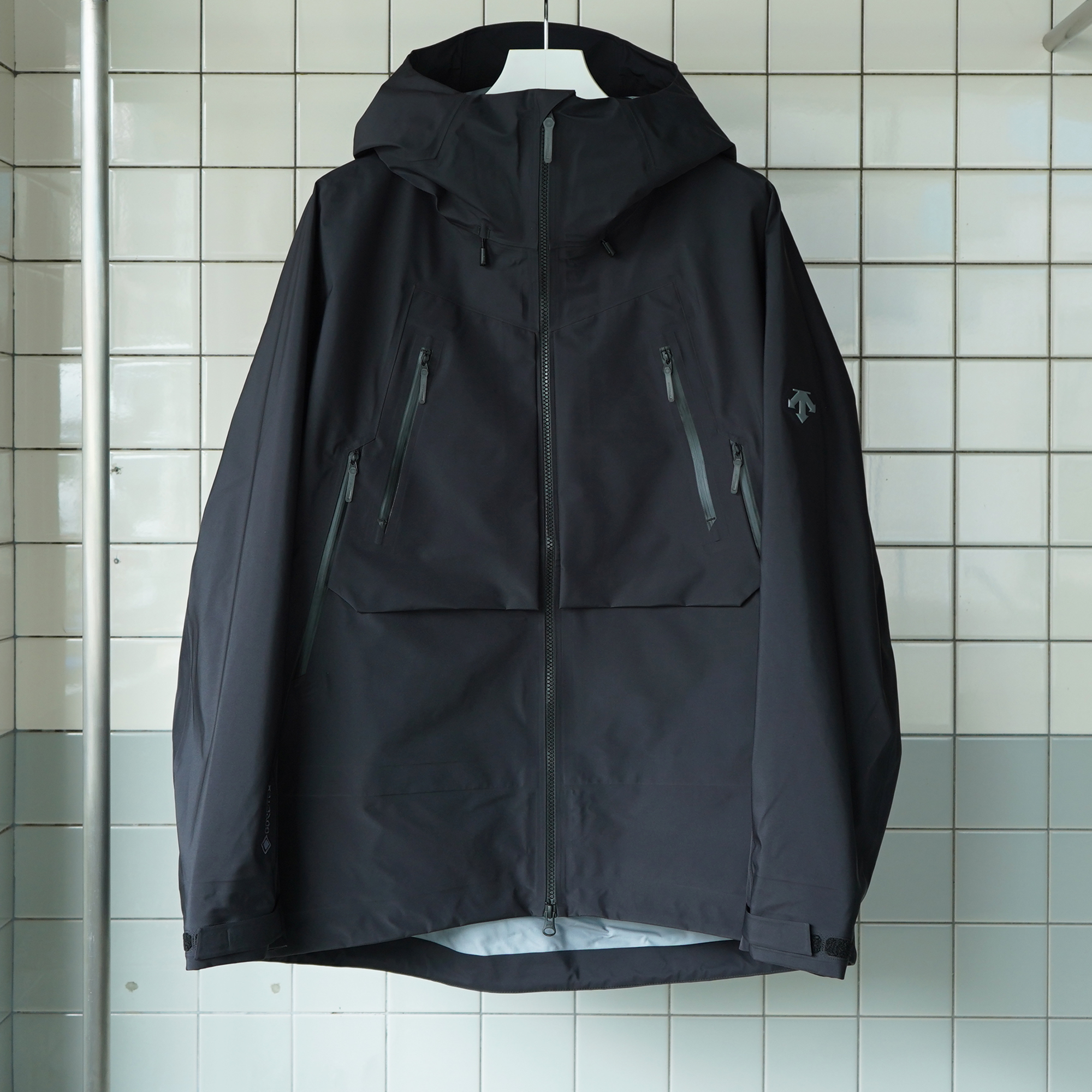 DESCENTE GORE-TEX SHELL JACKET BLACK