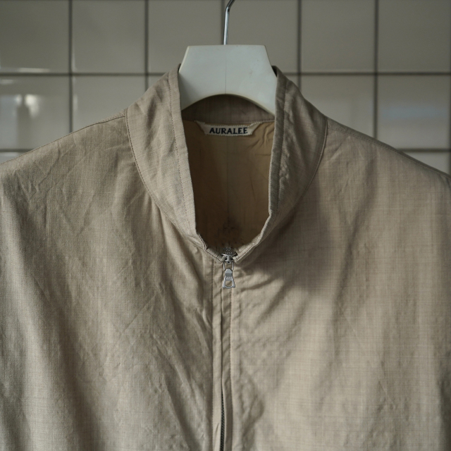 AURALEE HIGH COUNT WOOL POPLIN VEST TOP BEIGE