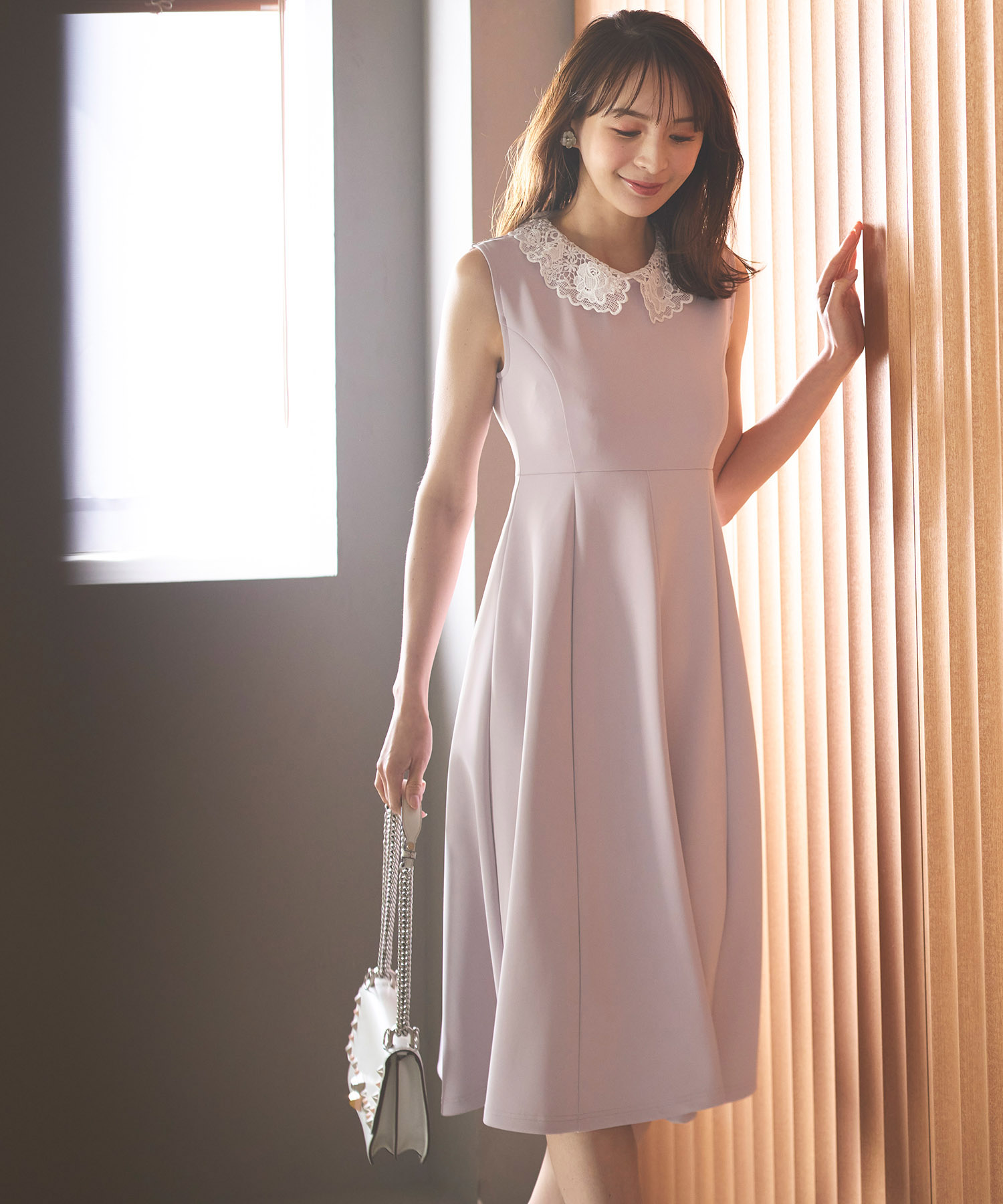 2WAYレース襟付きノースリーブダンボールワンピース