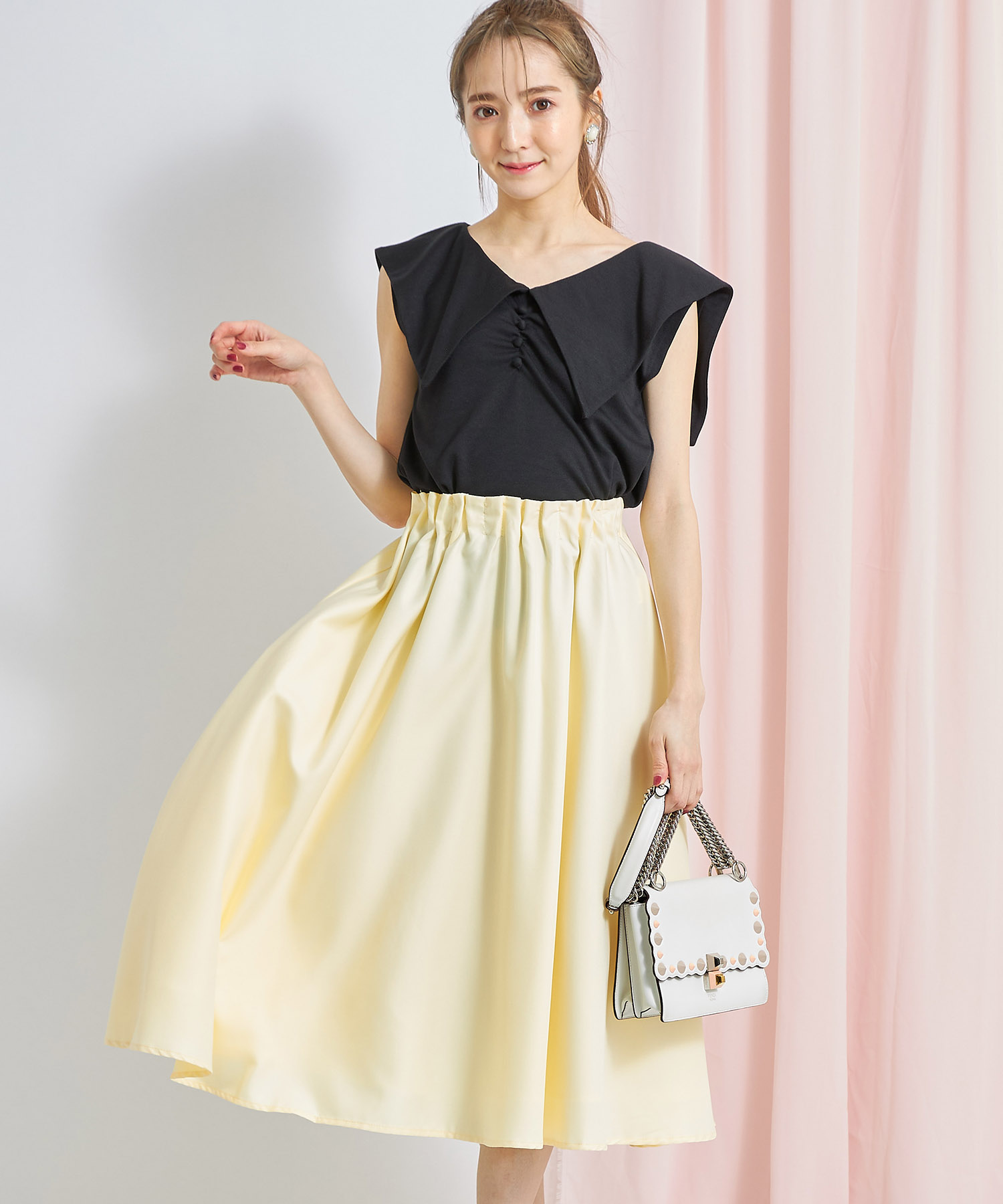 ウエストタックシンプルフレアスカート