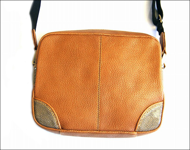 エイ革バッグ通販サイト コローレボルサ】【送料無料】Shoulder Bag