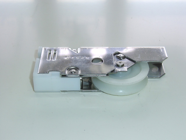 YKK 玄関引戸 戸車 C1528S (HHT0029) アルミサッシ補修部品の通販専門店 上田パーツショップ