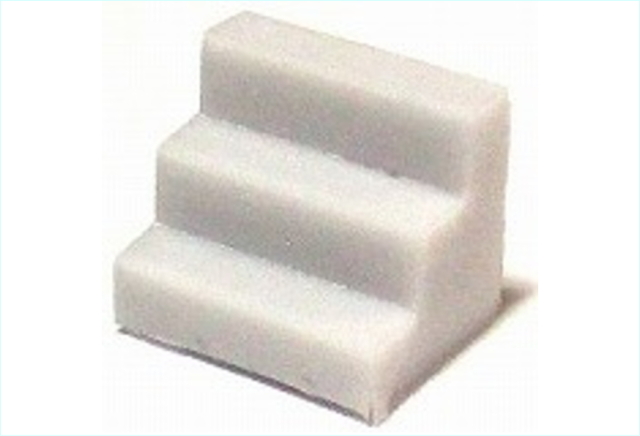 「3段階段」 階段4個セット【YSK】【鉄道模型】【レジンキット】【フリースケール】【ゲーム風】【ネコポス可】