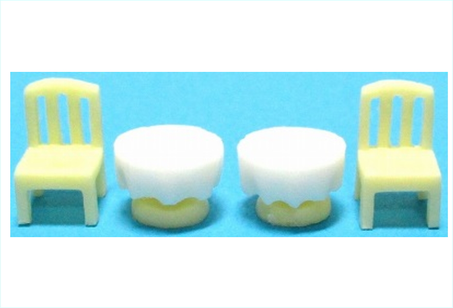 「イス＆丸テーブル」 2個ずつ4個セット【YSK】【鉄道模型】【レジンキット】【フリースケール】【ゲーム風】【ネコポス可】