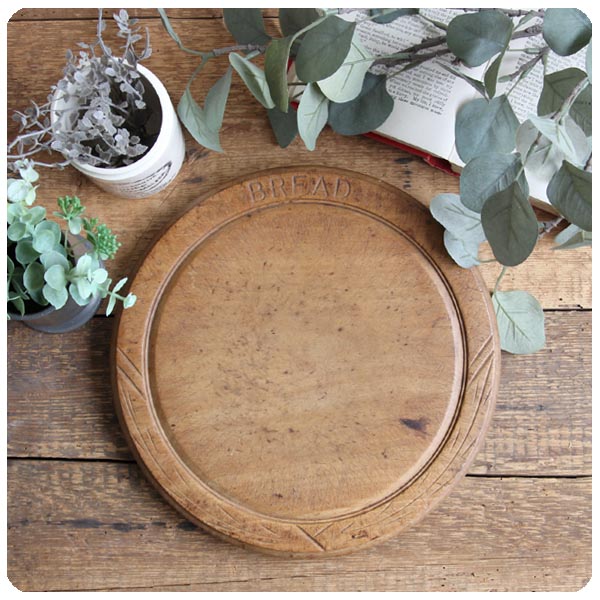 イギリス アンティーク 木製ブレッドボード まな板 カッティングボード 雑貨「BREAD文字が素敵」P-486
