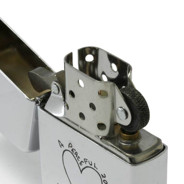 絶版/ヴィンテージ Zippo ジッポー 中古 2004年製造ZIPPO Paul Smith Peaceful 2005 裏回転用突起あり スピン [A]使用感少なく状態が良い｜Zippo ...
